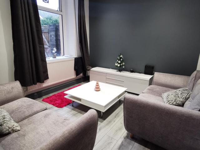 Rodney Street, Sandfields, Swansea SA1 3UE StudentDigz Ltd