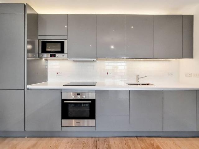 Rodney Road, Elephant And Castle, London SE17, 1 bed flat to rent, £2,350 pcm | PrimeLocation