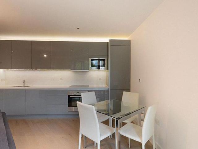 Rodney Road, Elephant and Castle. 2 bed flat to rent £3,510 pcm £810 pw