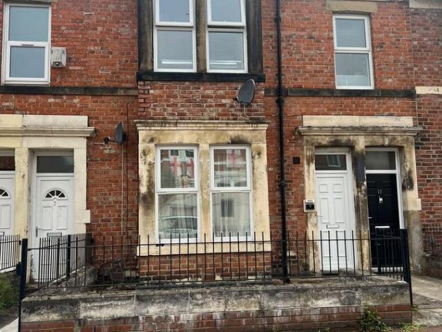 Rodsley Avenue, Gateshead, 4 NE8, 2 bed flat to rent, £650 pcm | PrimeLocation