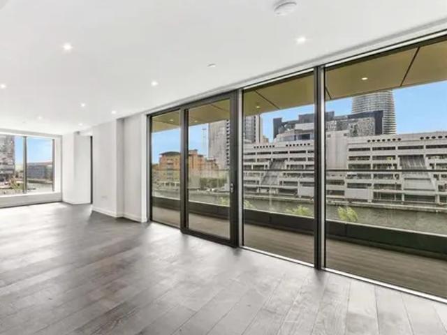 Roe, 5 Park Drive, London, E14 9GG, United Kingdom | 2 bed house for rent #167542386 | Rentberry