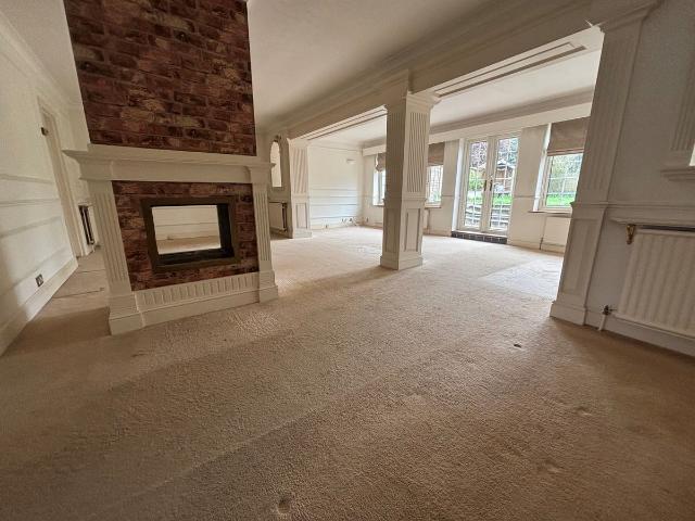 Roe Green Close, Hatfield AL10, 4 bed detached house to rent, £2,200 pcm | PrimeLocation