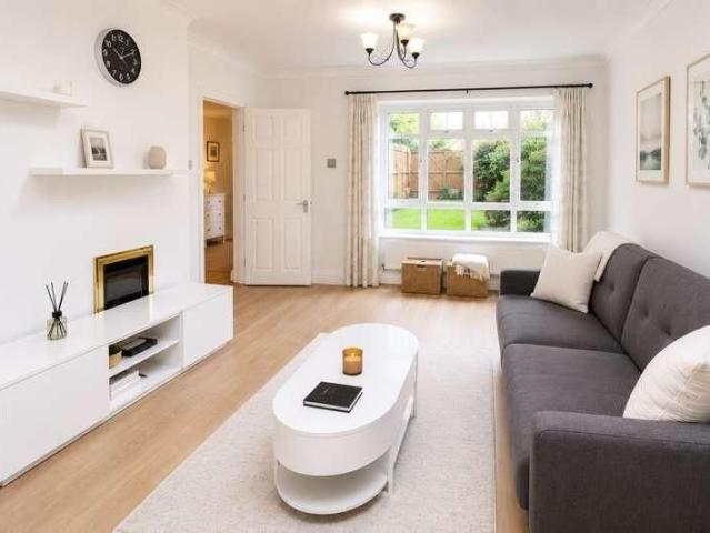 Roe Green Lane, Hatfield, AL10