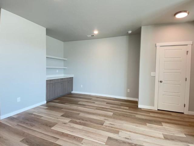 Roe Street Townhomes 3 Bedroom Home for Rent at 6077 N Tarako Ave, Boise City, ID 83714 Northwest Boise City