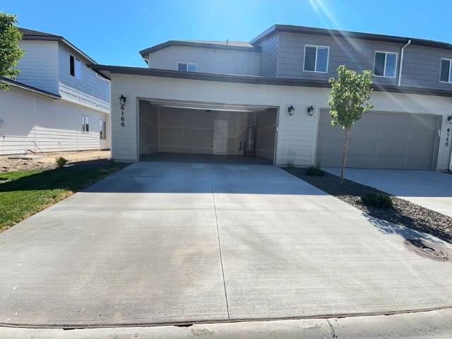 Roe Street Townhomes 3 Bedroom Home for Rent at 6077 N Tarako Ave, Boise City, ID 83714 Northwest Boise City