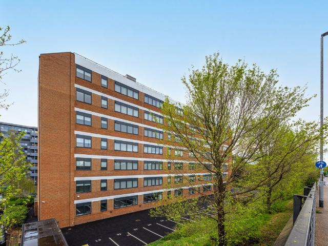 Roebuck Close, Portsmouth PO6, 1 bed flat to rent, £1,250 pcm | PrimeLocation