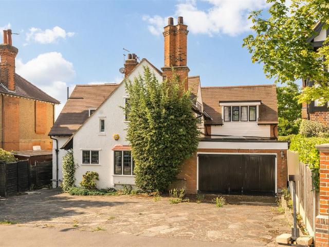 Roebuck Lane, Buckhurst Hill IG9, 4 bed detached house to rent, £4,500 pcm | PrimeLocation