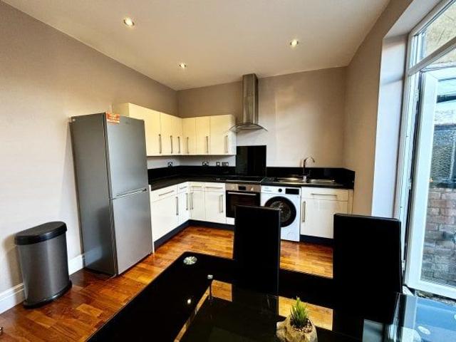 Roebuck Street, Ashton