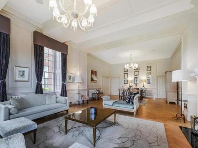 Roehampton House, Vitali Close, 3 Bedroom Flat