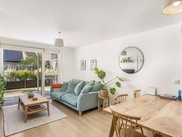 Roehampton Lane, Putney, 3 Bedroom Apartment