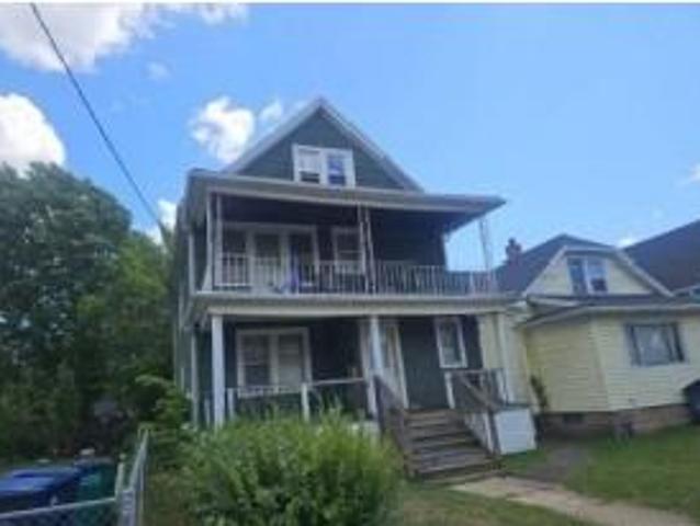 Roesch Ave