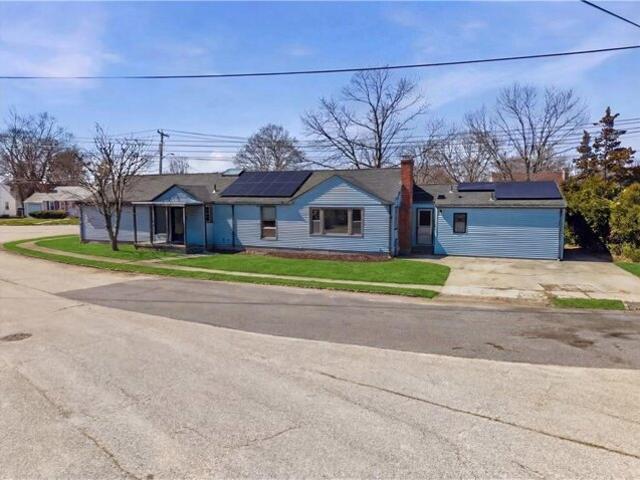 Roger Williams Cir, Cranston, Home For Sale