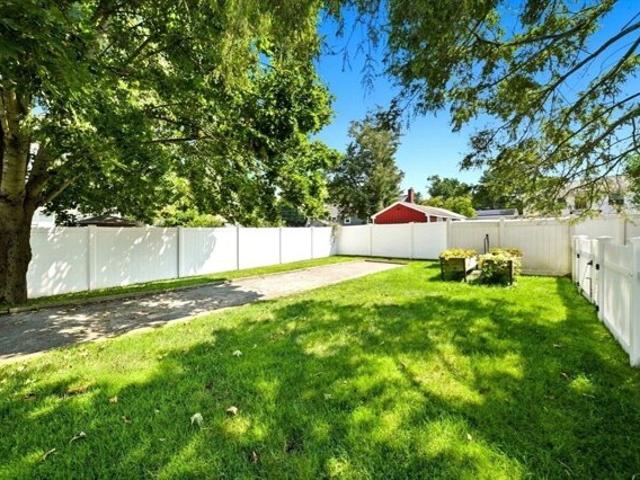 Rogers Dr, Stoughton, Home For Sale