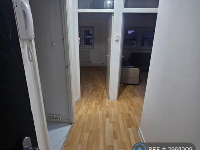 Rogers Estate, London, E2 1 bed flat to rent £1,825 pcm £421 pw