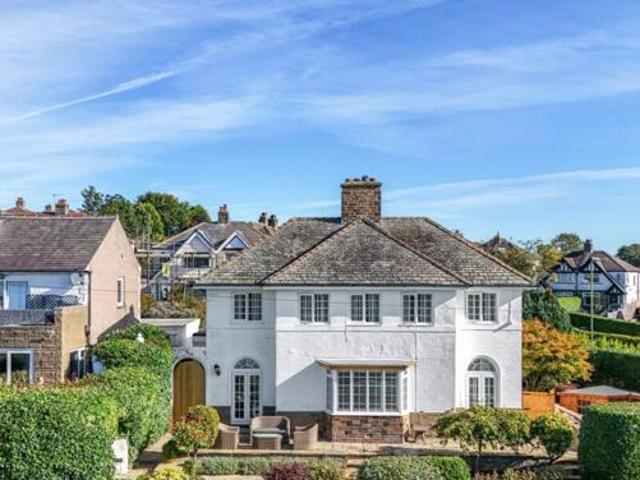 Roils Head Road, Halifax, 4 Bedroom Detached