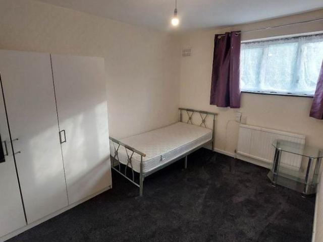 Rokeby Street, London E15, Room to rent, £750 pcm | PrimeLocation