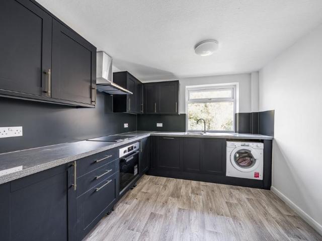 Rolt Street, London, SE8 5 bed terraced house to rent £3,800 pcm £877 pw