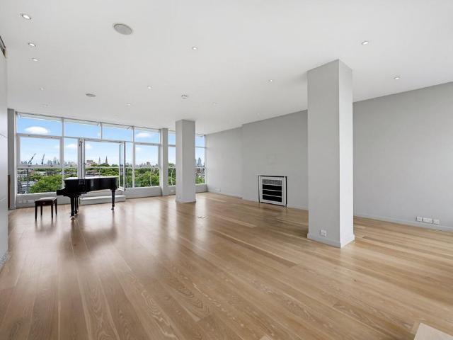 Roland Gardens, South Kensington, London 4 bed penthouse to rent £19,500 pcm £4,500 pw