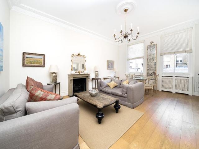 Roland Gardens, South Kensington, SW7 2 bed apartment to rent £4,008 pcm £925 pw