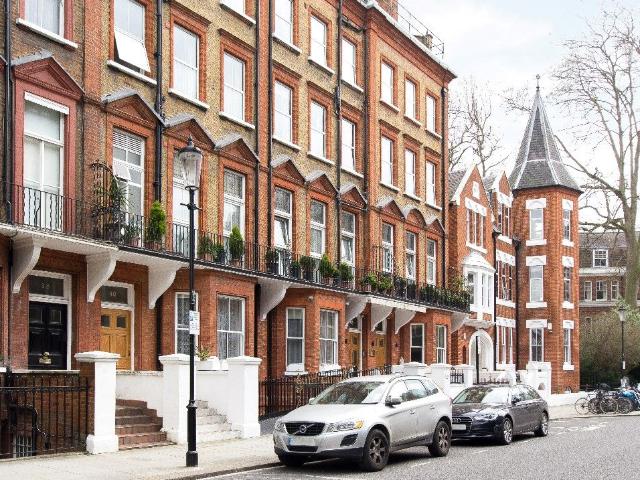Roland Gardens SW7, 2 bed flat to rent, £4,333 pcm | PrimeLocation