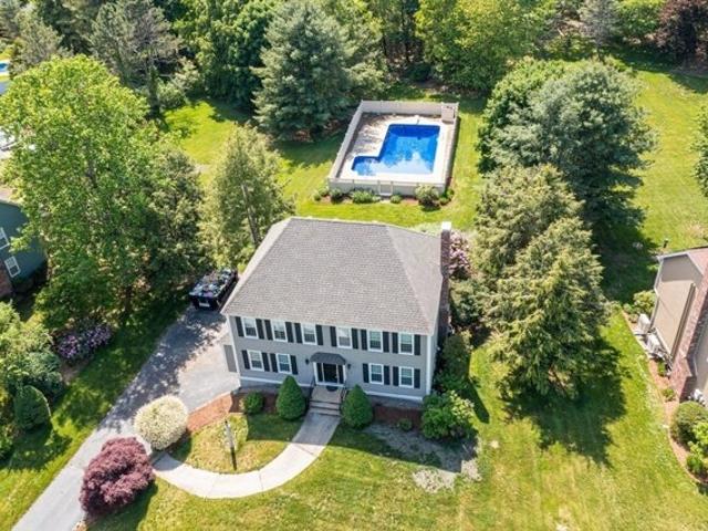 Rolling Meadow Dr, Holliston, Home For Sale