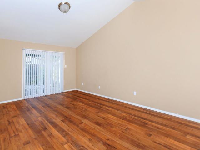 Rolling Meadows 3 Bedroom Apartment for Rent at 1236 Dickens Ct, Arlington, TX 76015