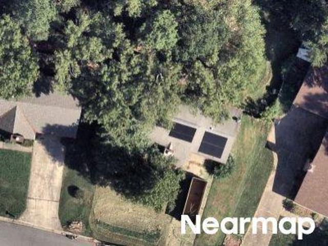 Rolling Oaks Dr