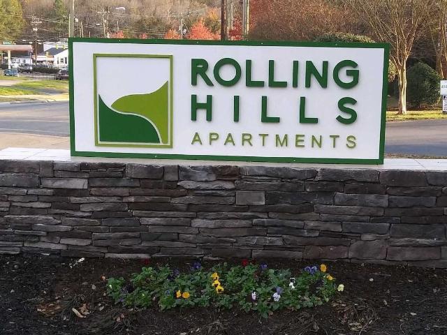 Rolling Hills Apartments 1 Bedroom Apartment for Rent at 412 E Pilot St, Durham, NC 27707