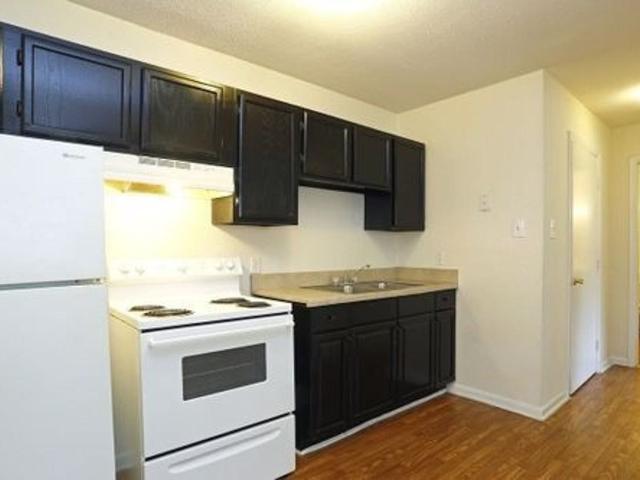 Rolling Hills Apartments 2 Bedroom Apartment for Rent at 412 E Pilot St, Durham, NC 27707