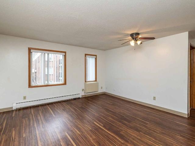 Rolling Hills Apartments Studio Apartment for Rent at 1332 Mississippi St, St. Paul, MN 55130 Payne Phalen