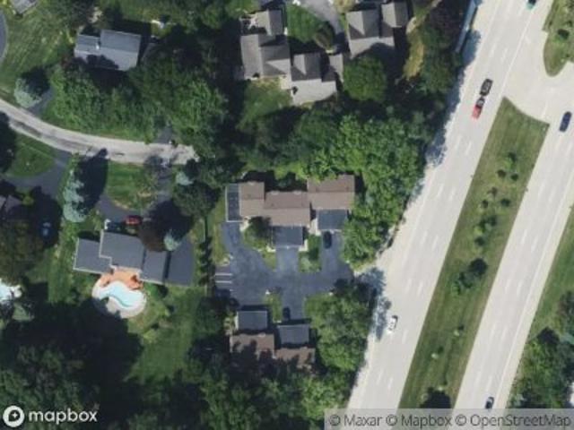 Rolling Hills Dr