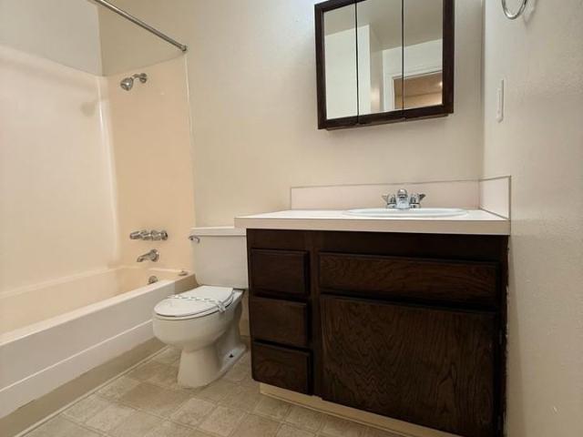 Rolling Hills Townhouses 3 Bedroom Home for Rent at 190 Boone Rd Se, Salem, OR 97306 Faye Wright