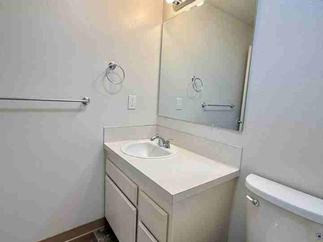 Rolling Hills Townhouses 2 Bedroom Home for Rent at 190 Boone Rd Se, Salem, OR 97306 Faye Wright
