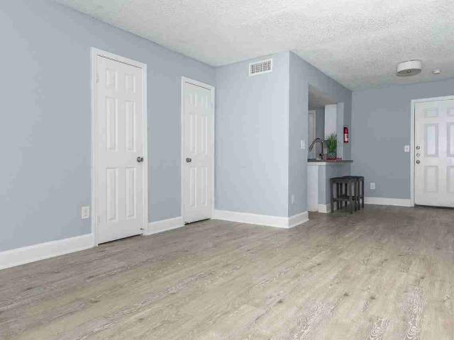 Rollingwood 2 Bedroom Apartment for Rent at 670 Maxey Rd, Houston, TX 77013 Northshore