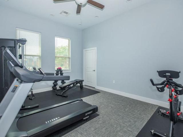 Rollingwood Apartments 2 Bedroom Apartment for Rent at 670 Maxey Rd, Houston, TX 77013 Northshore