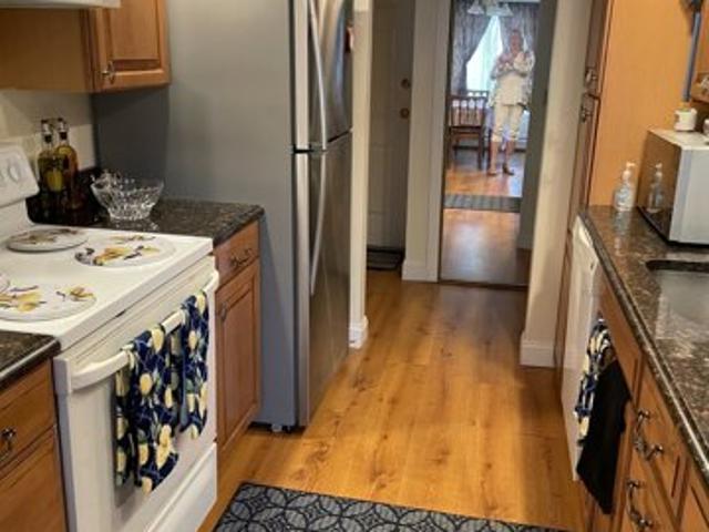 Rollingwood Dr Unit,brookfield, Condo For Sale