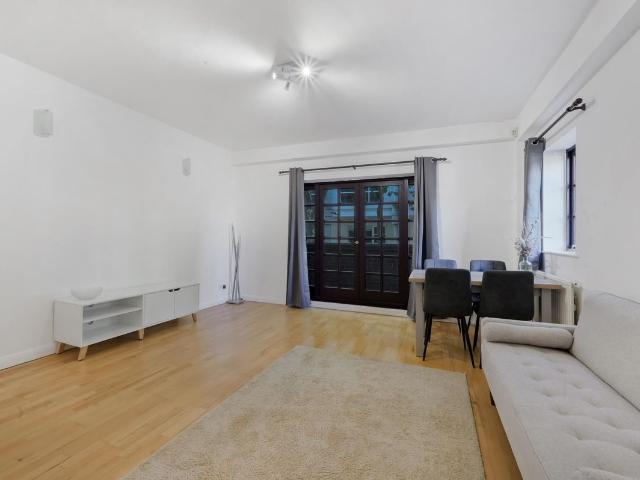 Rope Street, Surrey Quays, London SE16, 3 bed property to rent, £3,600 pcm | PrimeLocation