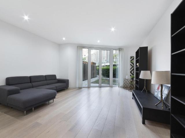 Rope Terrace, Royal Wharf, London E16, 3 bed property to rent, £3,500 pcm | PrimeLocation