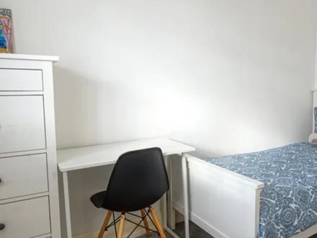 Rope Walk Gardens, St. George in the East, London, E1 1DD, United Kingdom | Room for rent #117366840 | Rentberry