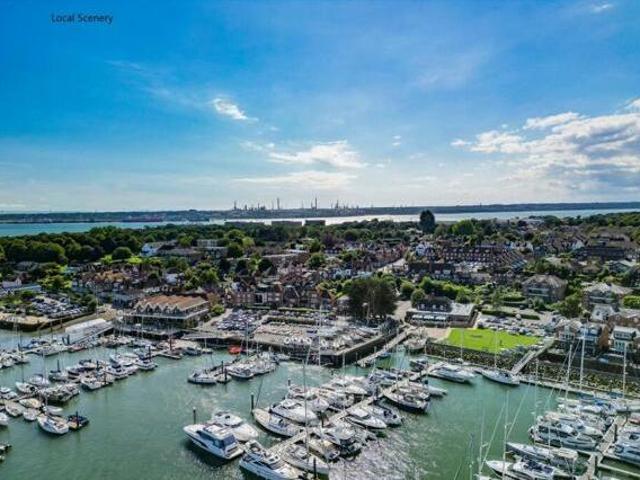 Rope Walk, Hamble, 5 Bedroom End