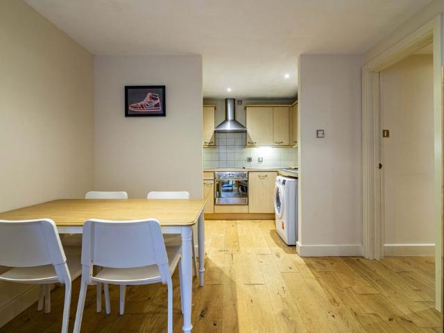 Ropewalk Court, Derby Road, NG1 2 bed flat to rent £1,086 pcm £251 pw