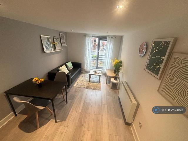 Ropewalk Court, Nottingham, NG1 2 bed flat to rent £1,090 pcm £252 pw
