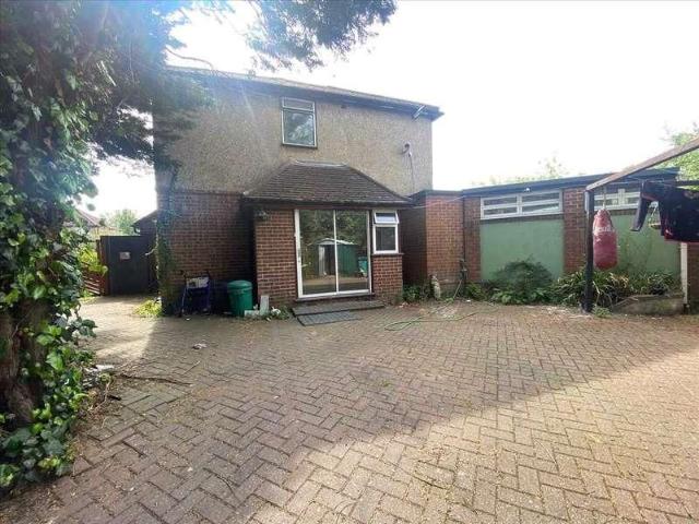 Rostrevor Gardens, Hayes, UB3