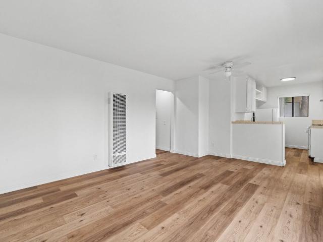 Roswell Avenue 905 2 Bedroom Apartment for Rent at 1026 Roswell Ave, Long Beach, CA 90804 Wilson High