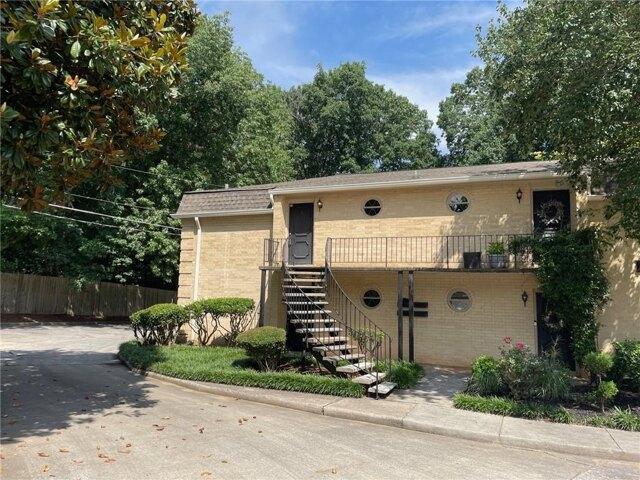 Roswell Rd Apt K, Atlanta, Condo For Sale
