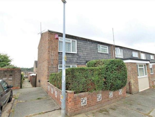 Rosalind Close 6 bed house share to rent £3,570 pcm £824 pw