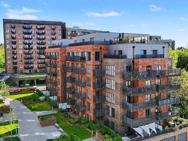Rosalind Drive, Adeline Heights. 1 bed apartment to rent £1,375 pcm £317 pw