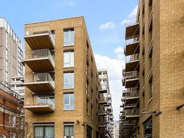 Rosa's Thai Cafe, Duchess Walk, Bermondsey Village, London, SE1 2SD, United Kingdom | 1 bed apartment for rent #140801474 | Rentberry