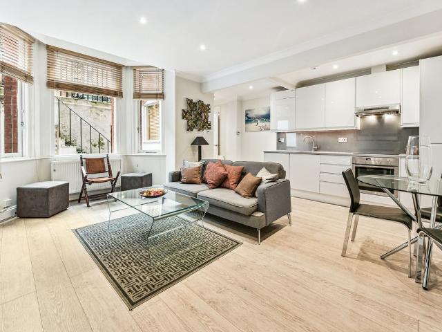 Rosary Gardens, South Kensington SW7, 1 bed flat to rent, £3,000 pcm | PrimeLocation