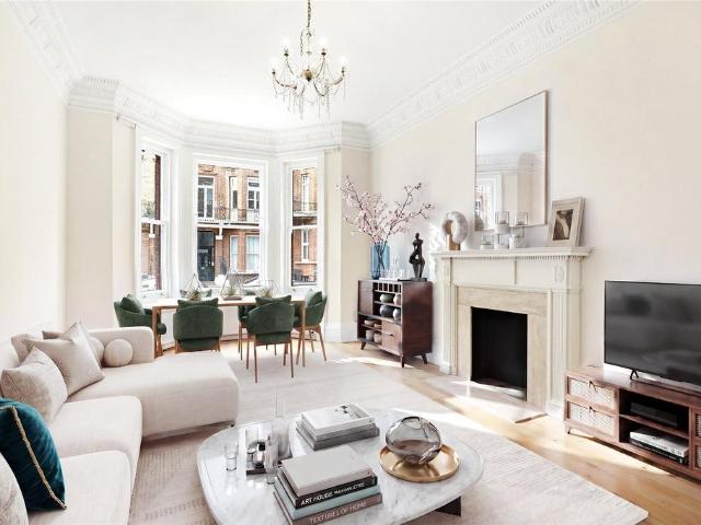 Rosary Gardens, South Kensington. 1 bed apartment to rent £3,495 pcm £807 pw